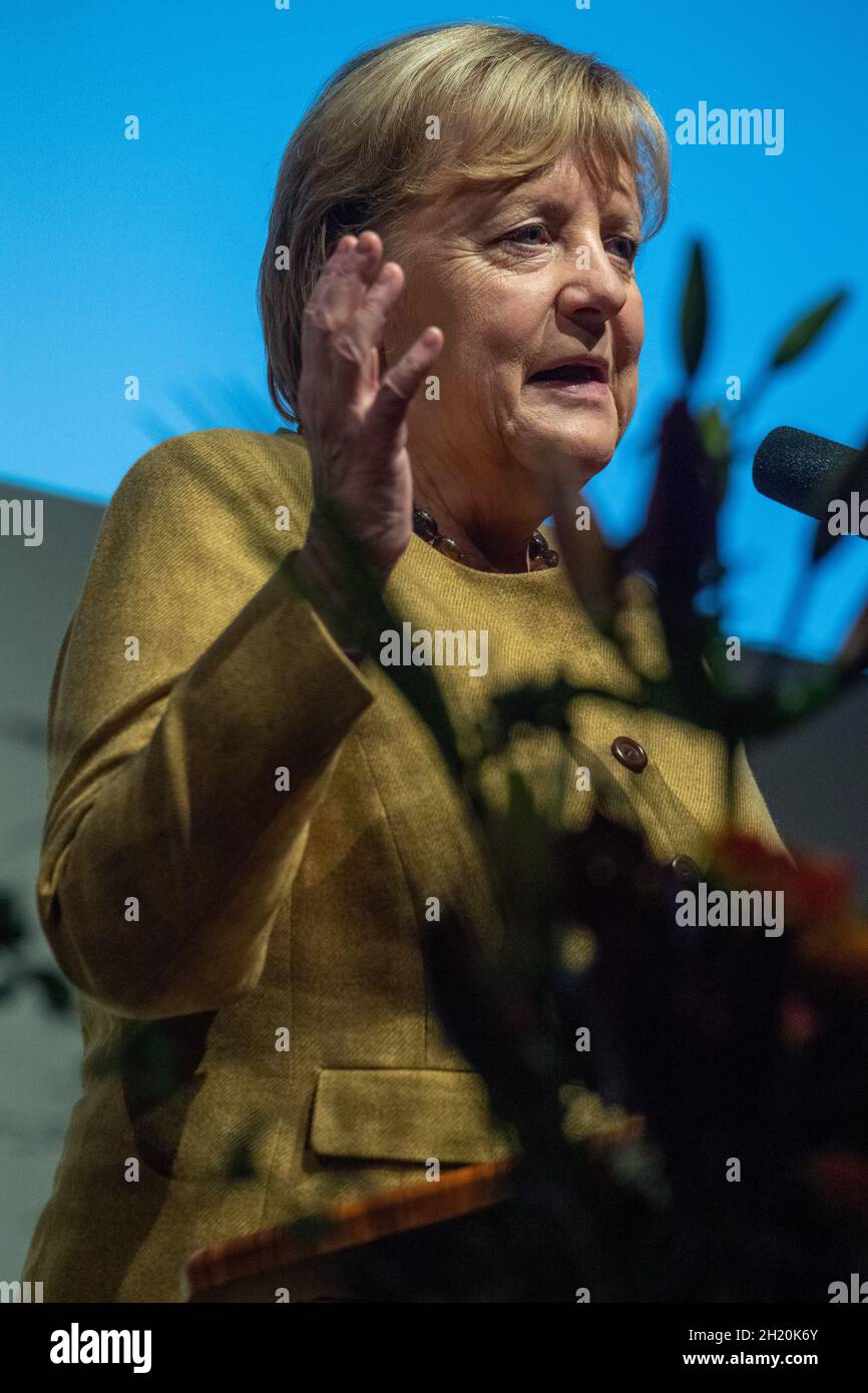 Greifswald, Germany. 19th Oct, 2021. Federal Chancellor Angela Merkel ...