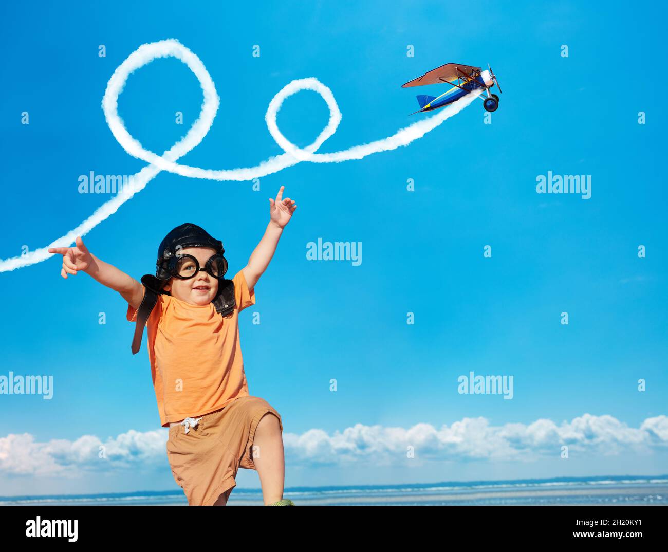 Boy sky plane hi-res stock photography and images - Alamy