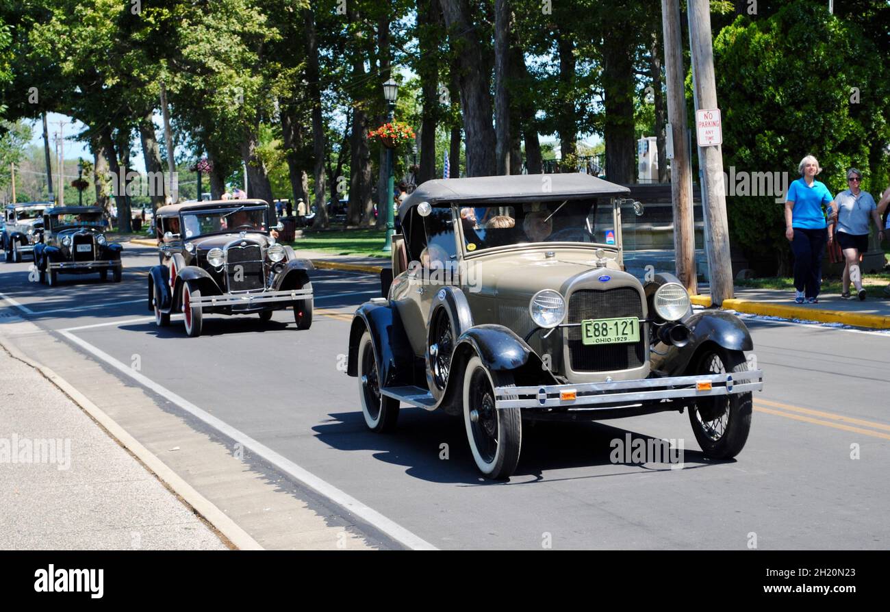 Car parade hi-res stock photography and images - Alamy