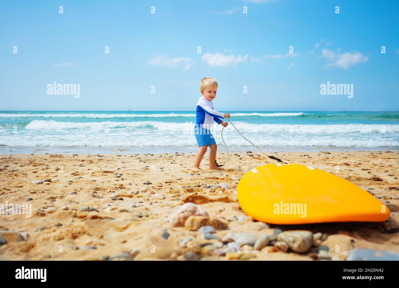 Australian kids playing sport hi-res stock photography and images - Alamy