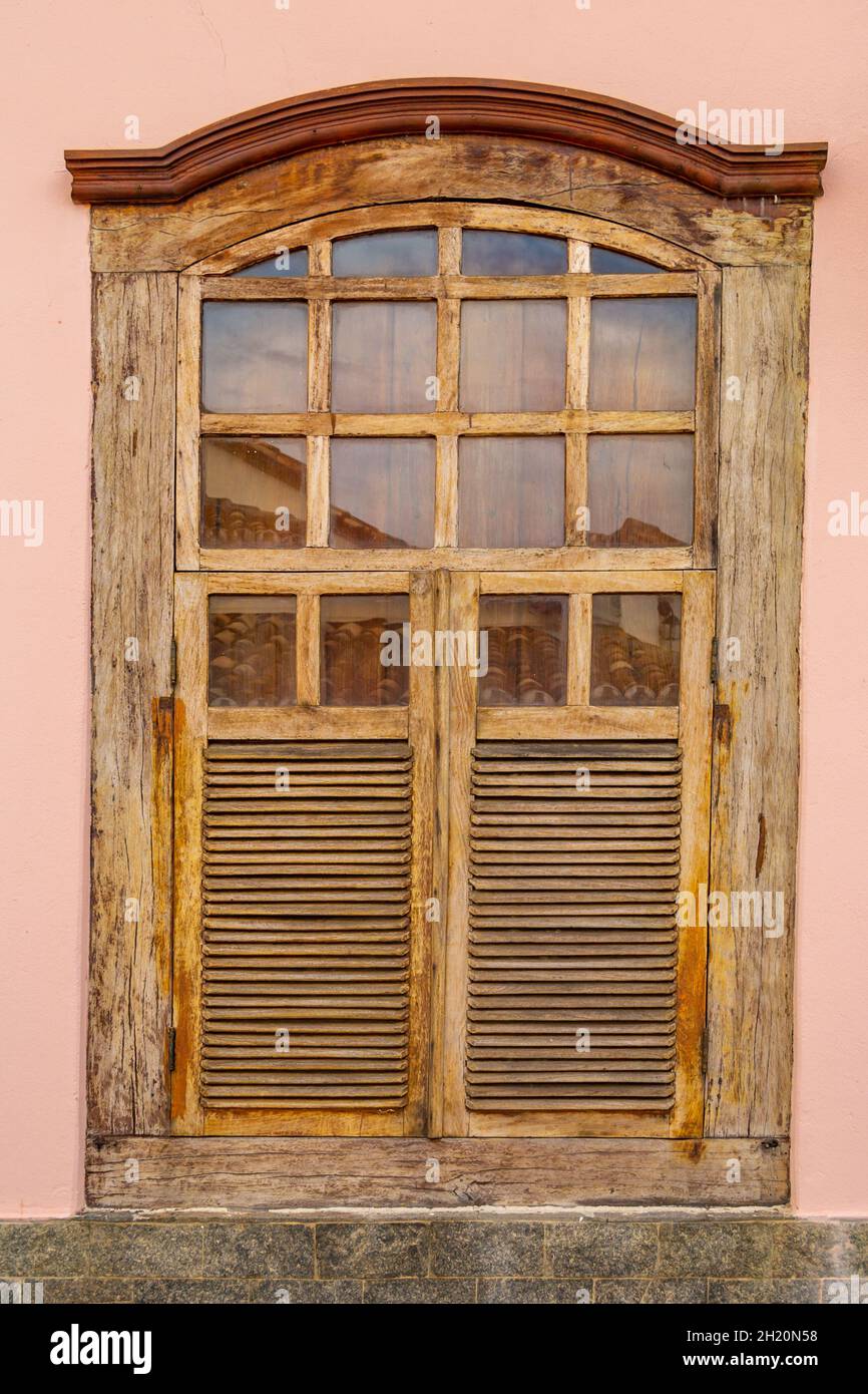 A colonial-style window in a house in the City of Goiás Stock Photo - Alamy