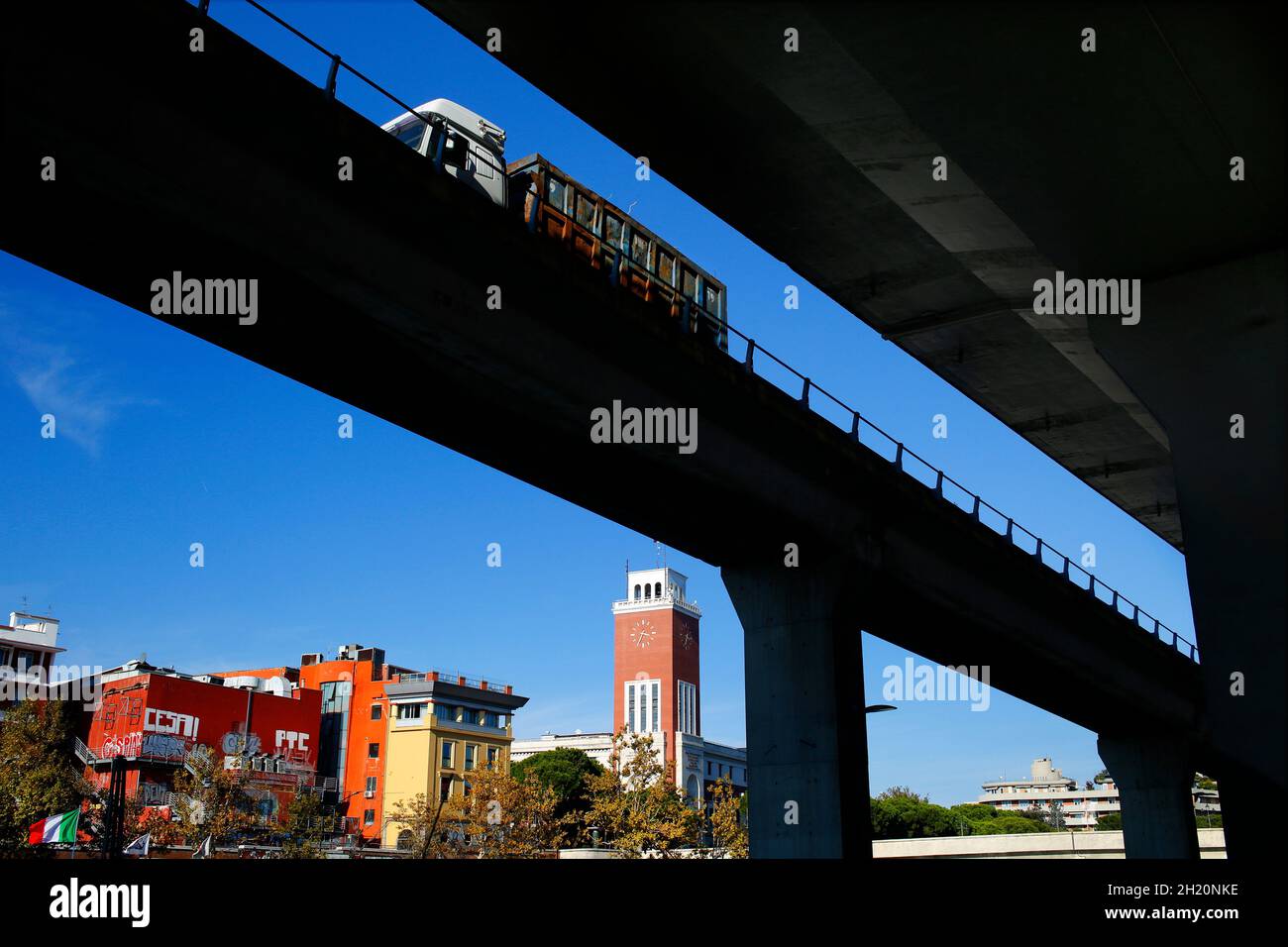 Pescara, Abruzzo, Italy. View of Pescara showing the Palazzo di Citta ...