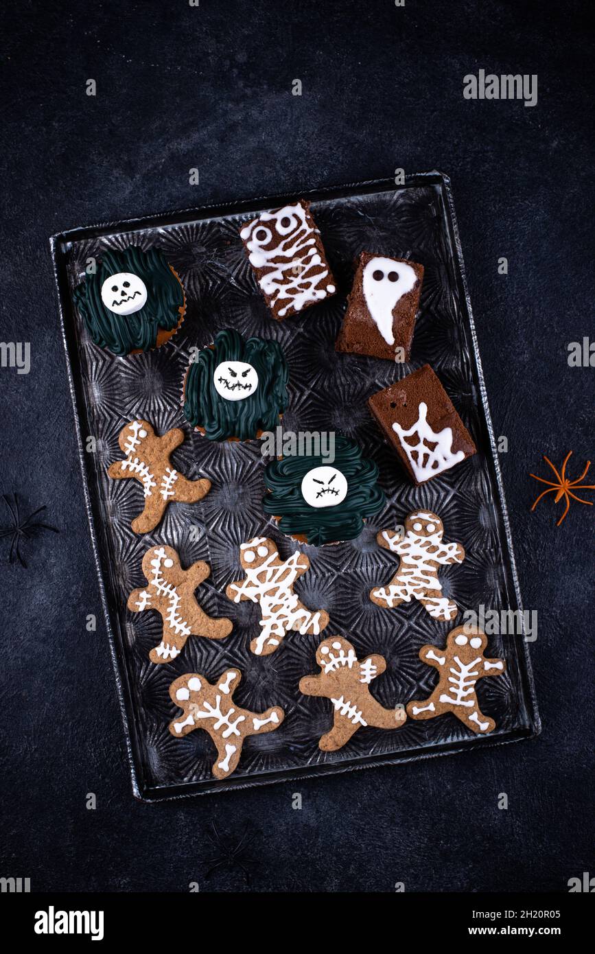 Set of scary Halloween desserts Stock Photo - Alamy