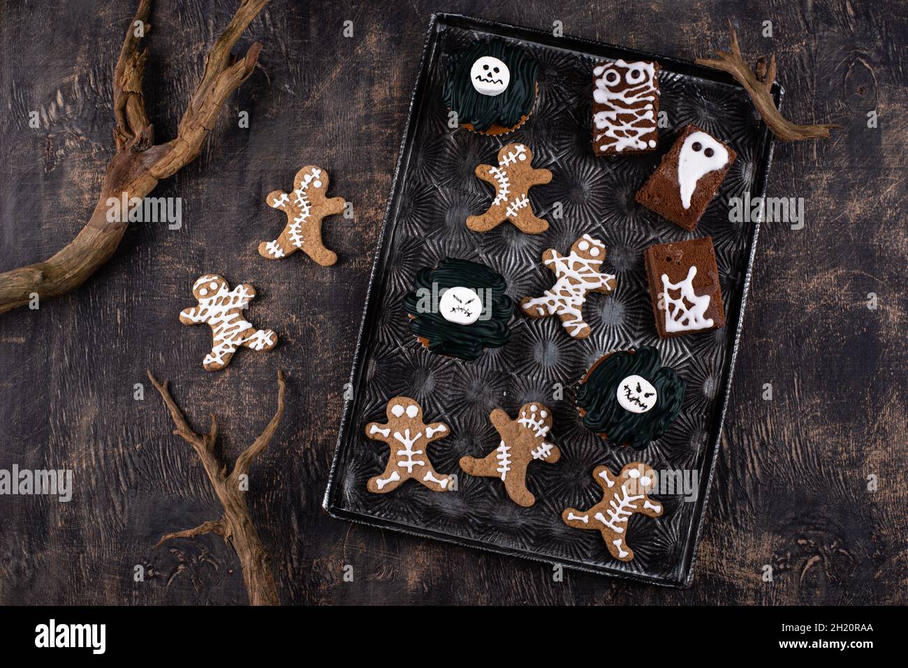 Set of scary Halloween desserts Stock Photo - Alamy