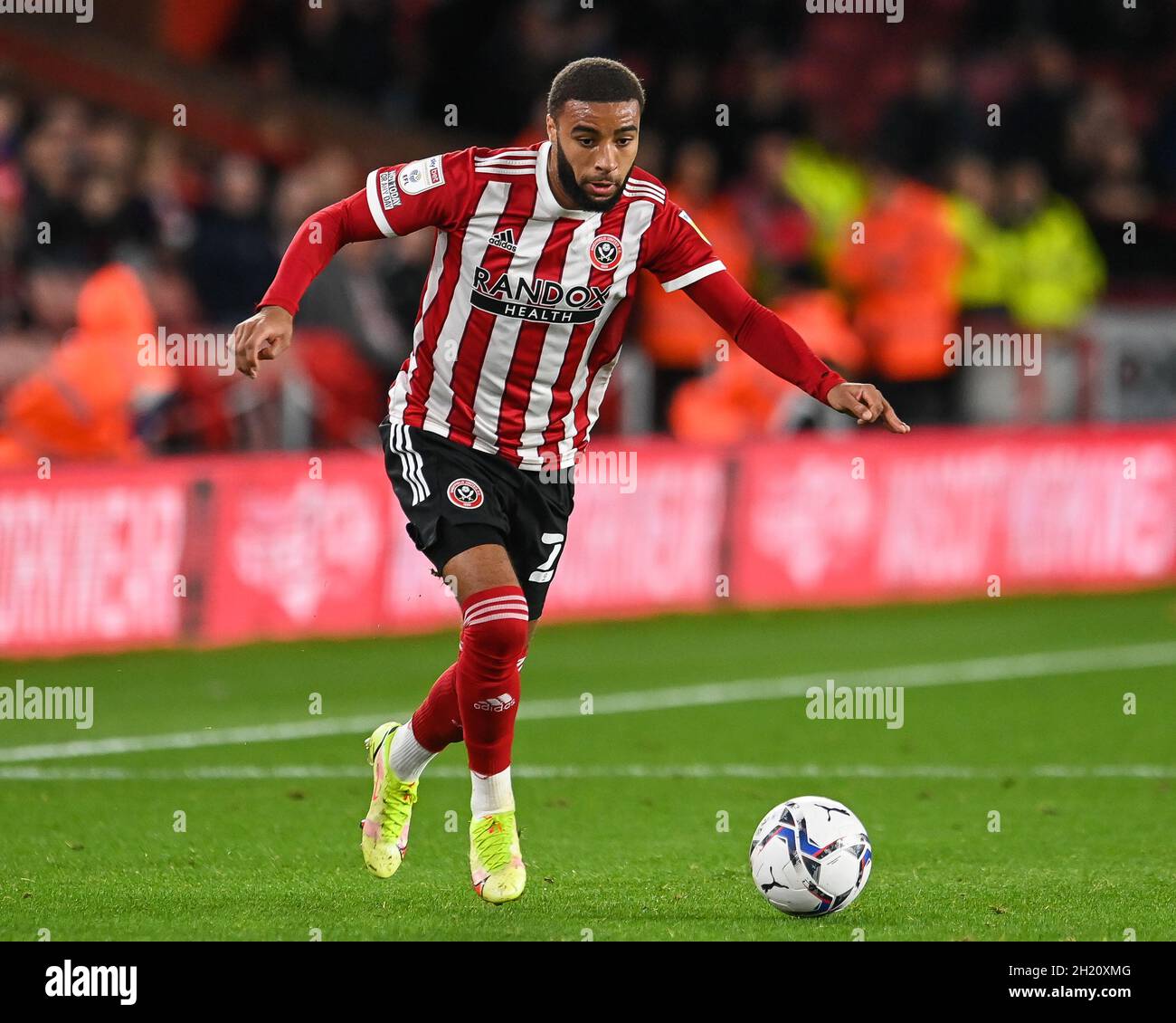 Jayden Bogle #20 of Sheffield United makes a break with the ball in, on ...