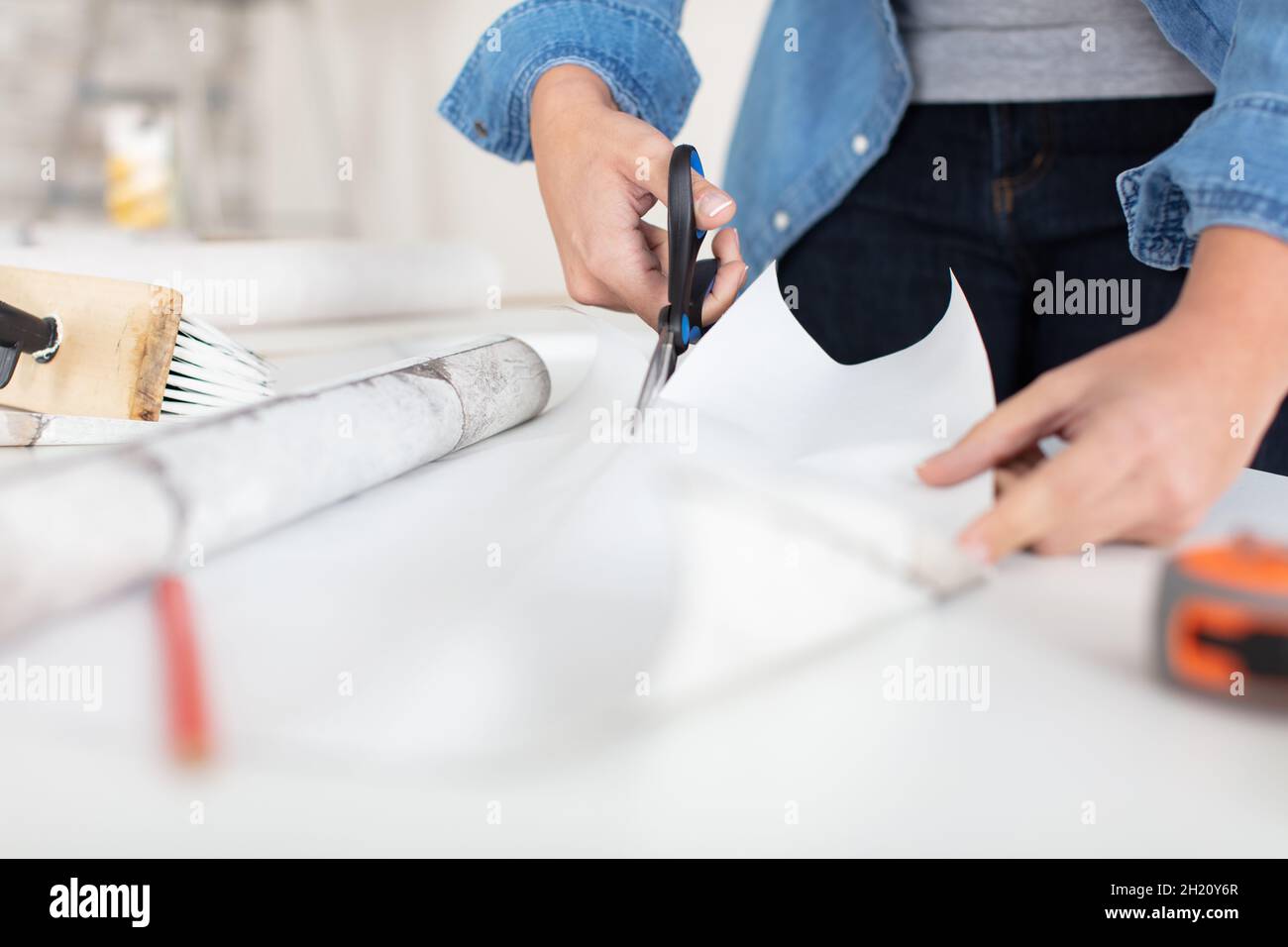 Tinkering hi-res stock photography and images - Alamy