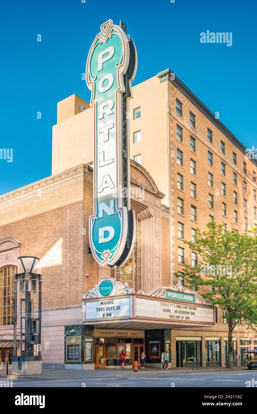 Portland oregon sign hi-res stock photography and images - Alamy