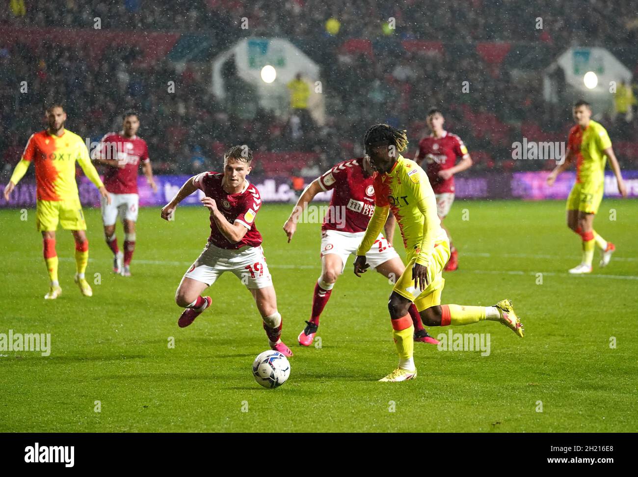 Bristol City's George Tanner and Nottingham Forest's Alex Mighten ...