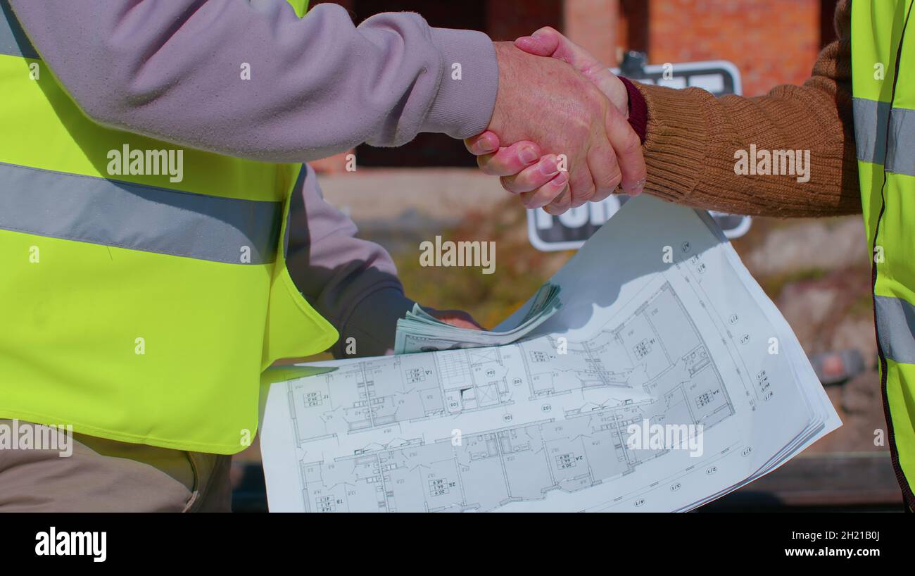 Professional architect receive salary from employer, male realtor ...
