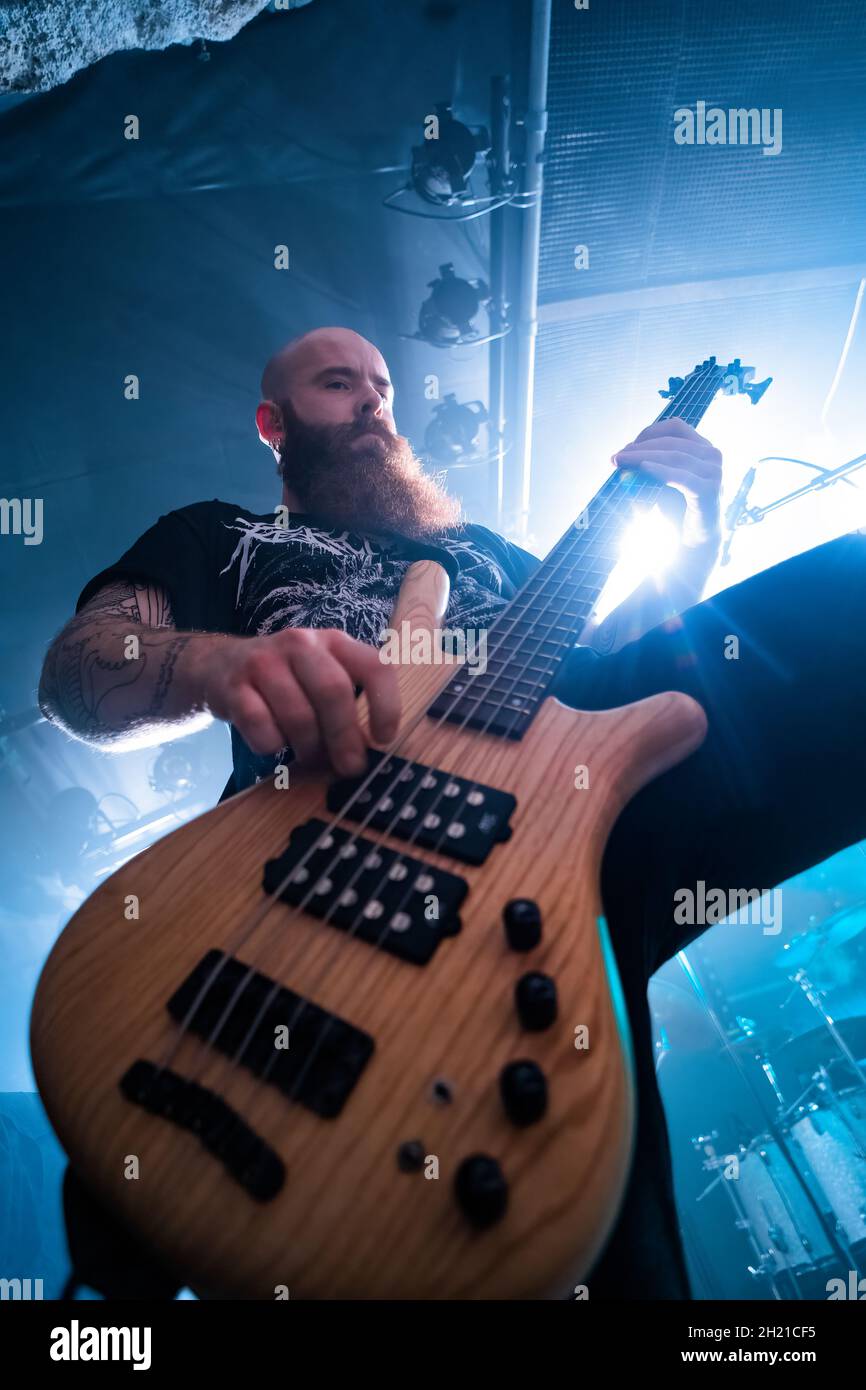 Deception band hi-res stock photography and images - Alamy
