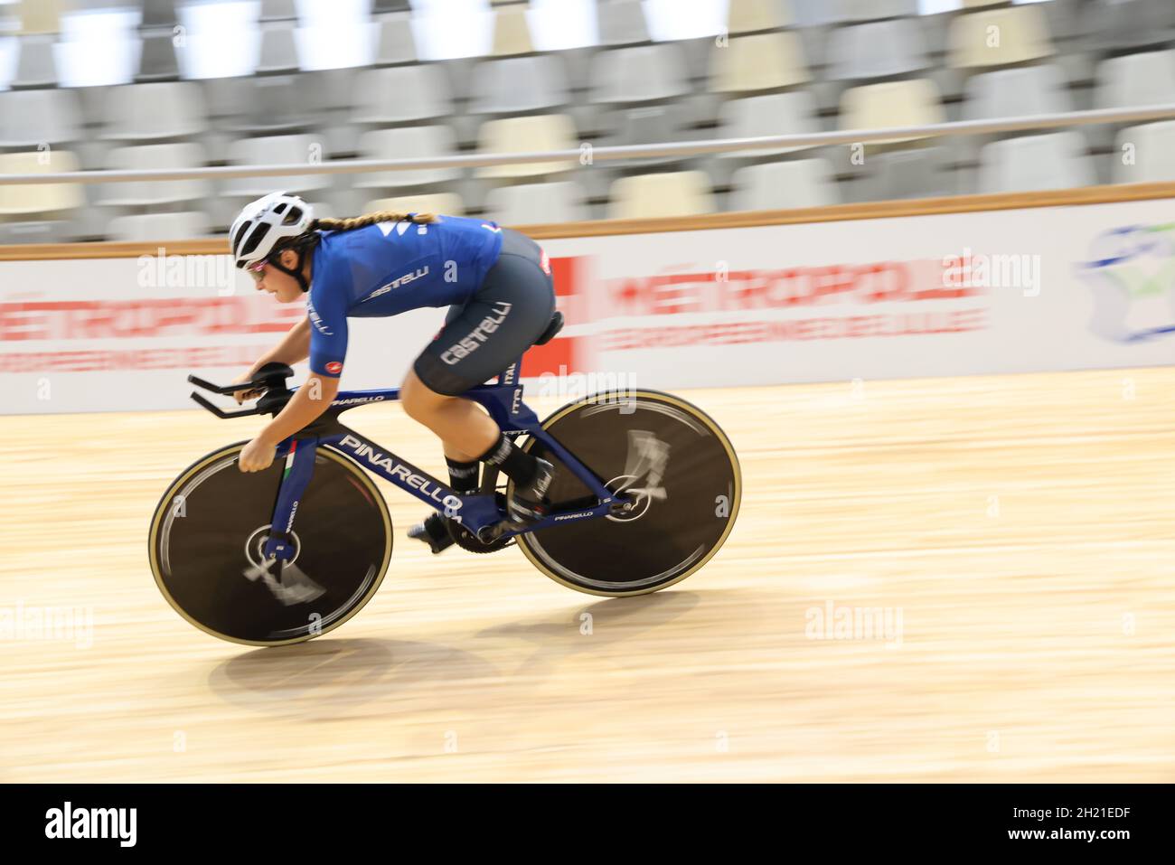 Cyclist women Italia during the Tissot UCI Track Cycling World ...
