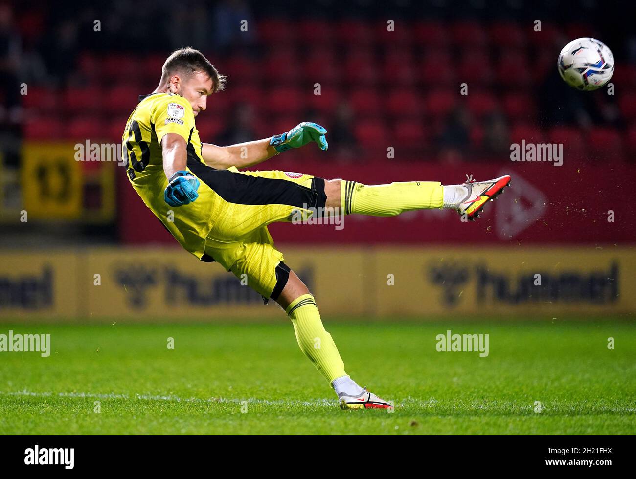 Toby savin goalkeeper hi-res stock photography and images - Alamy
