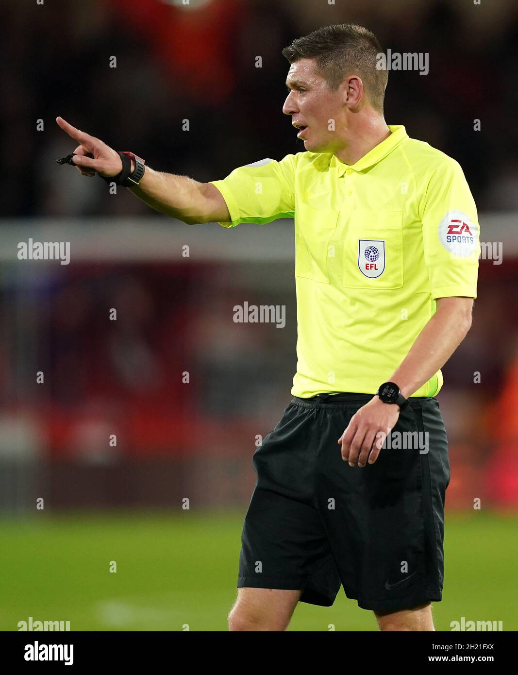 Referee Matthew Donohue during the Sky Bet Championship match at ...