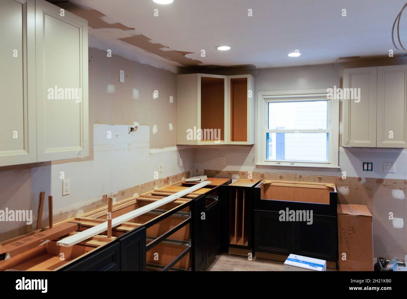 Installing cabinets hi-res stock photography and images - Alamy