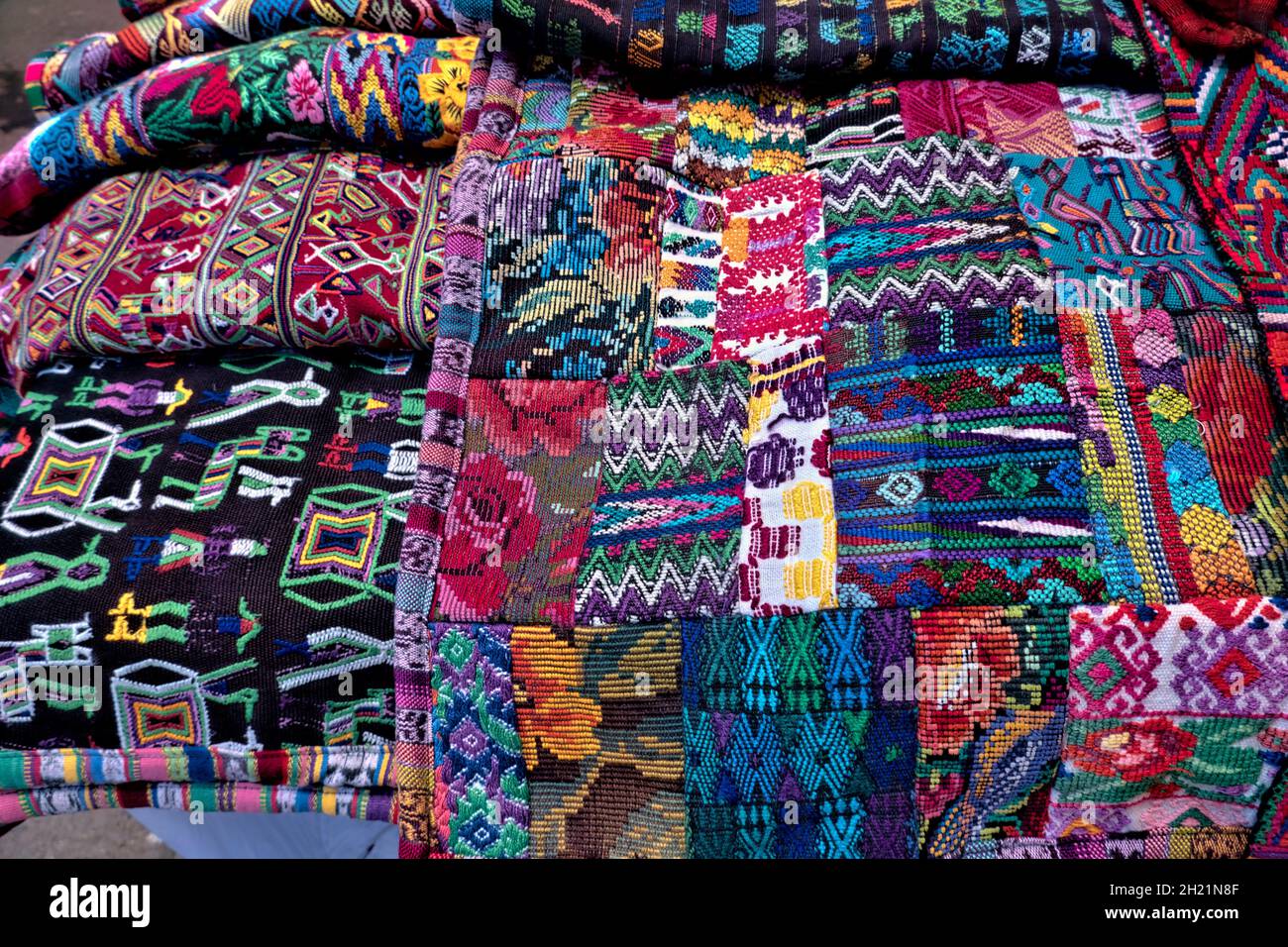 Traditional Mayan textiles at the Sunday Market in Chichicastenango ...