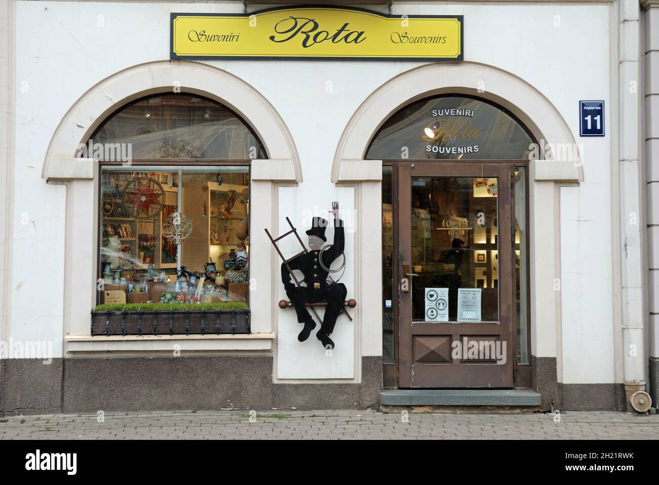 Souvenir store in Riga Stock Photo - Alamy