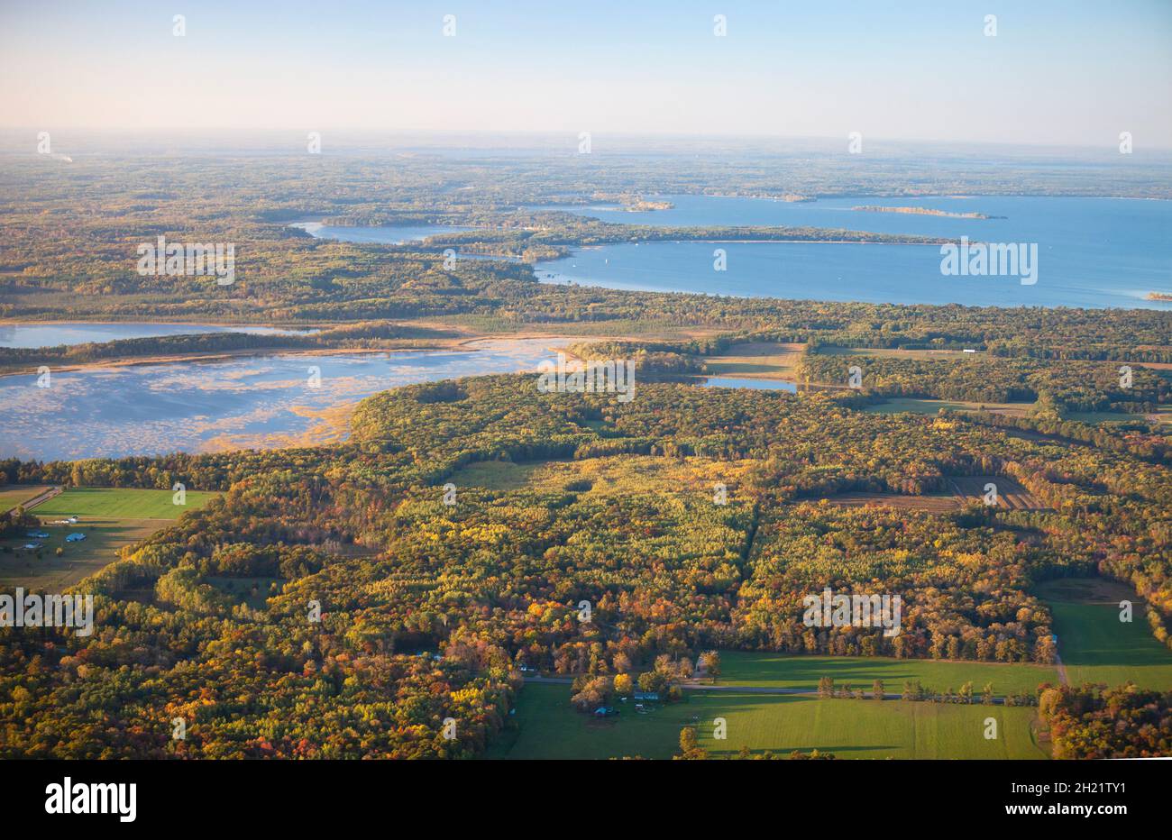 Lakes and trees hi-res stock photography and images - Alamy