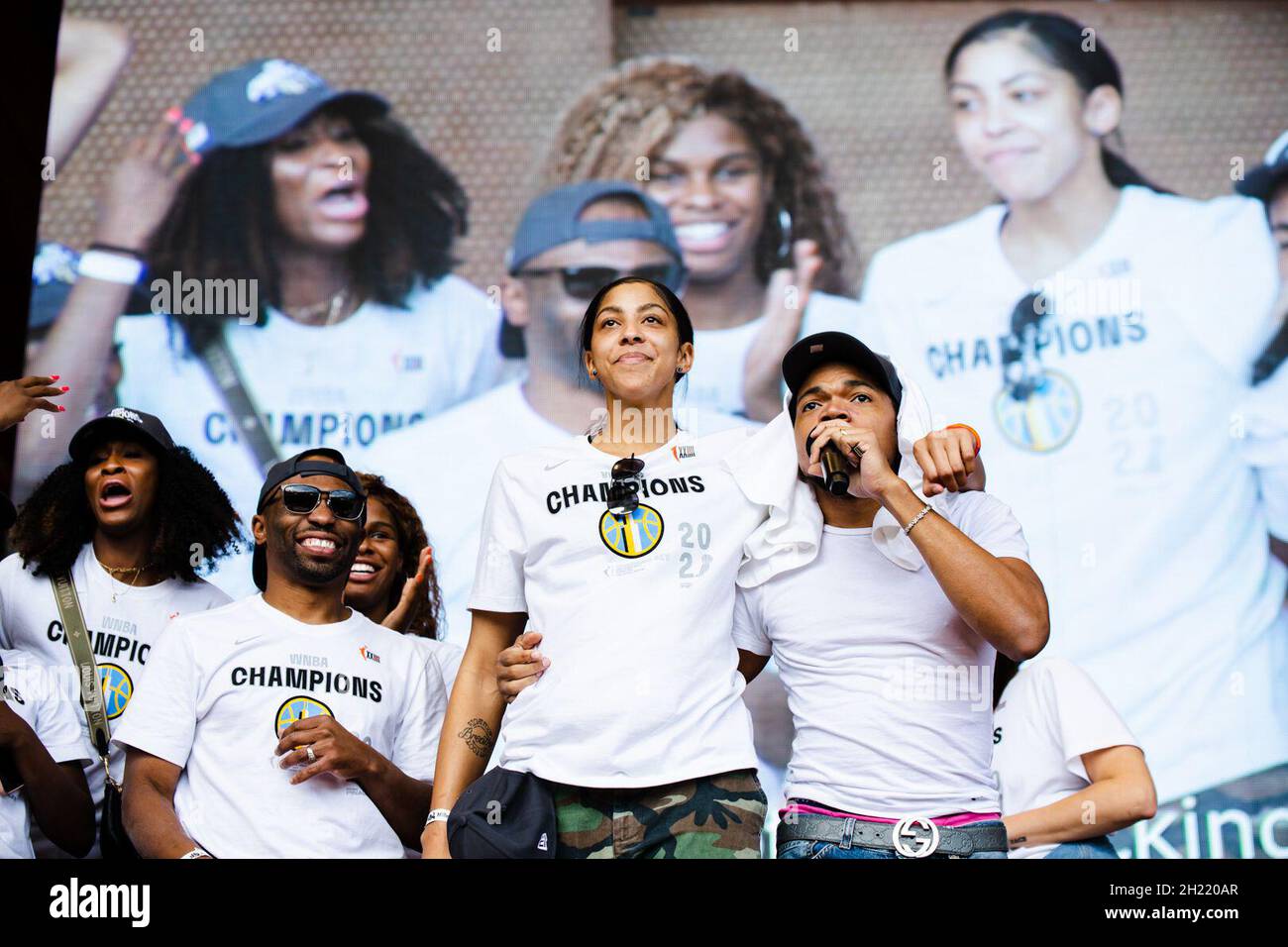Chance the rapper parade hi-res stock photography and images - Alamy