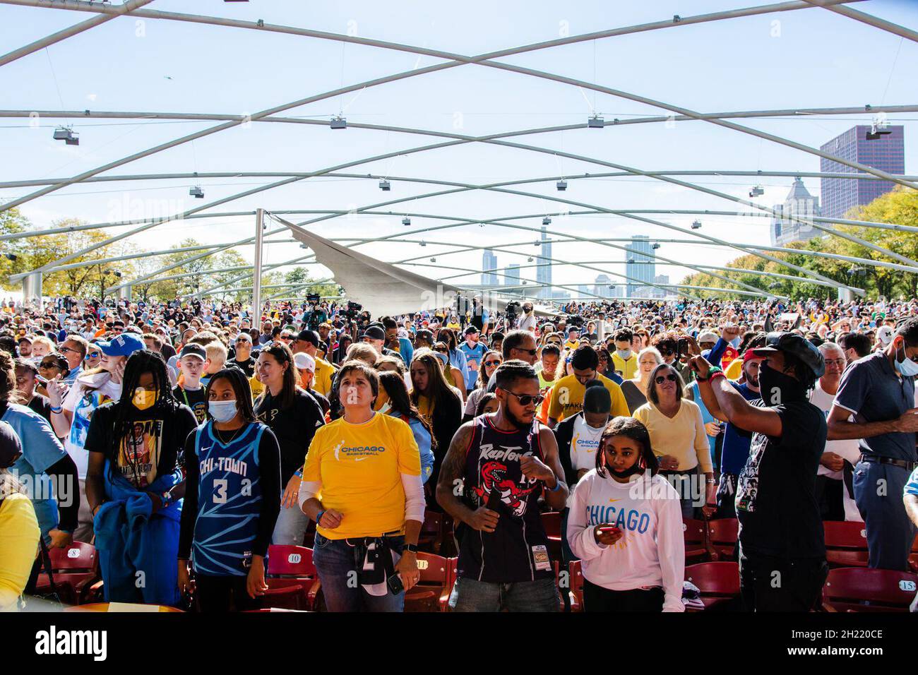 Chicago sky championship parade and rally hi-res stock photography and ...