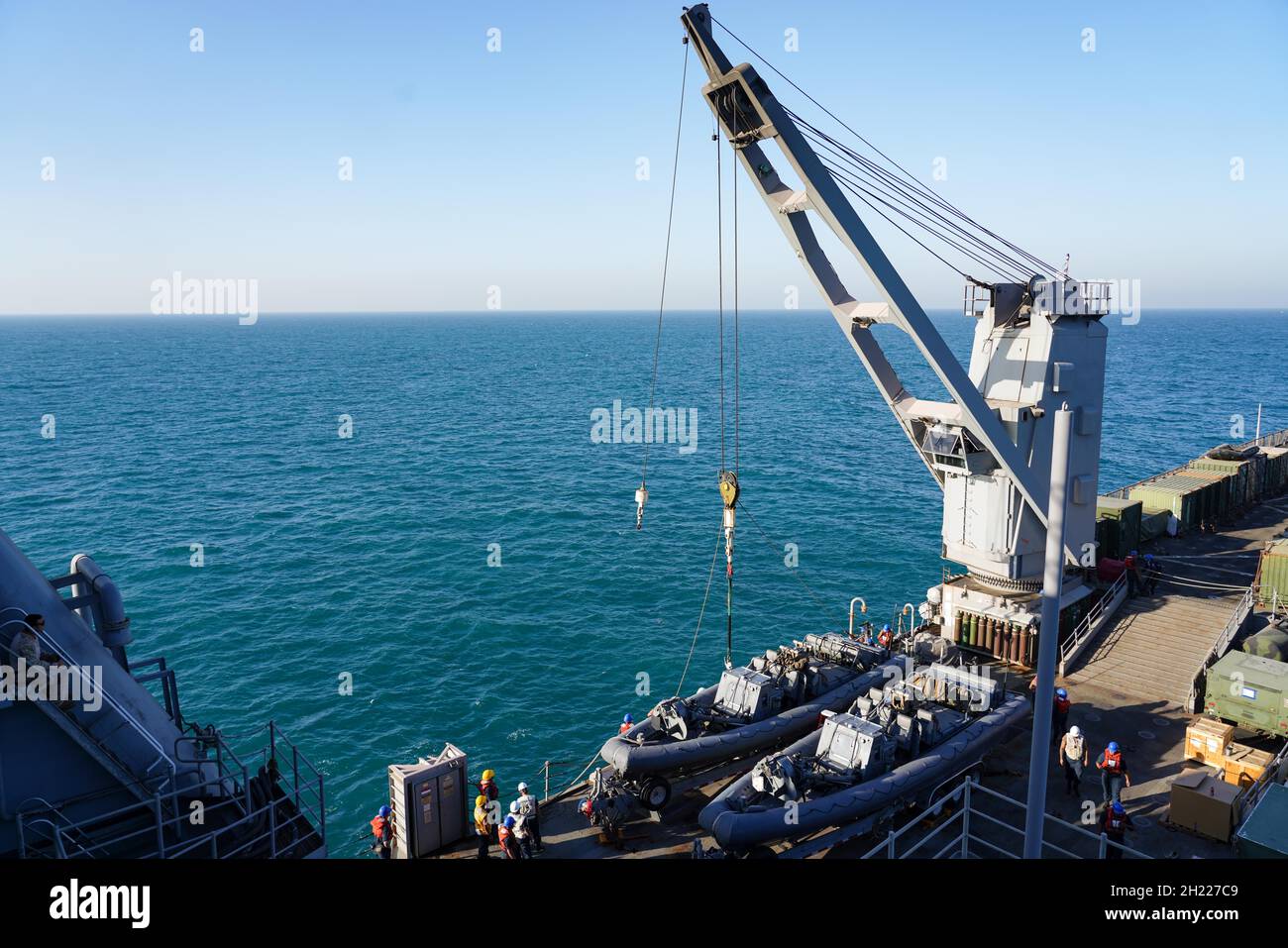 NORTHERN ARABIAN GULF (Oct. 11, 2021) Sailors and Marines prepare to ...