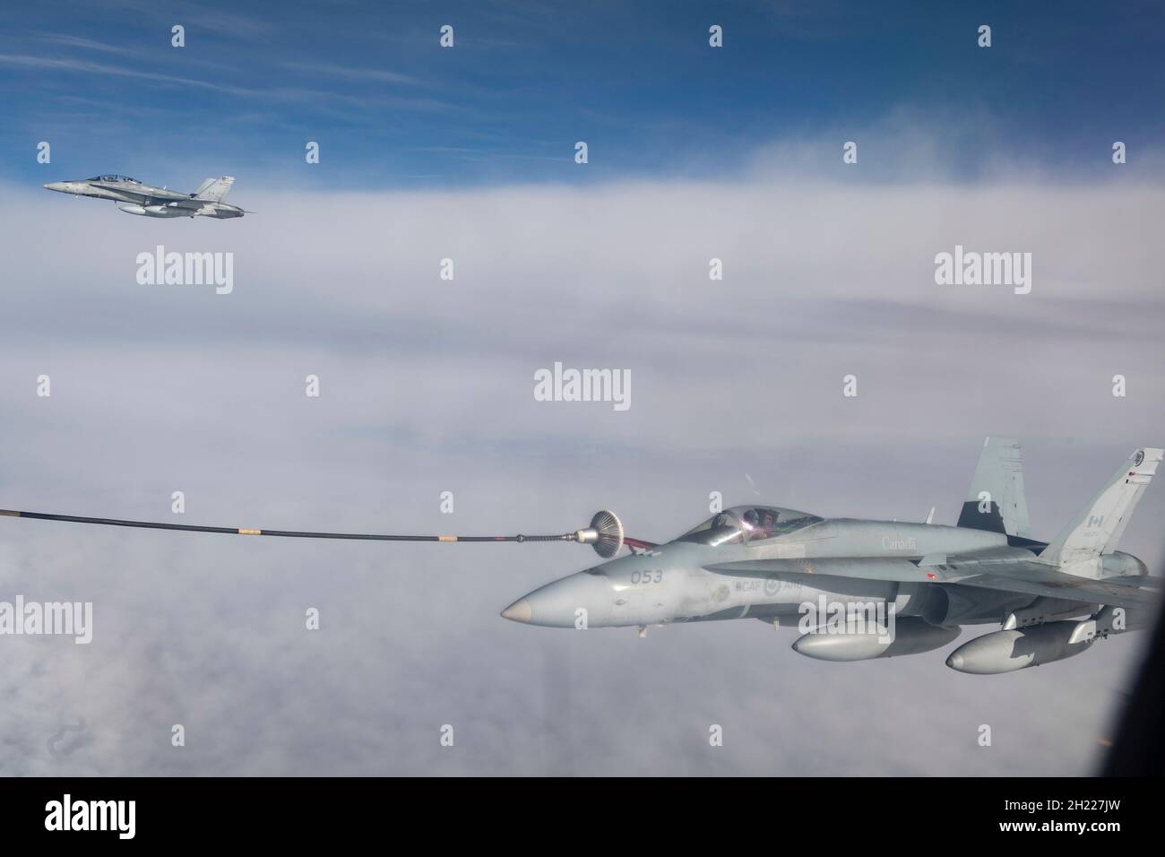 Members of 437 Transport Squadron prepare the Royal Canadian Air Force ...