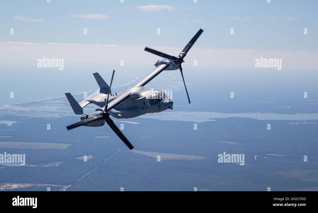 An MV-22 Osprey assigned to Marine Medium Tiltrotor Training Squadron ...