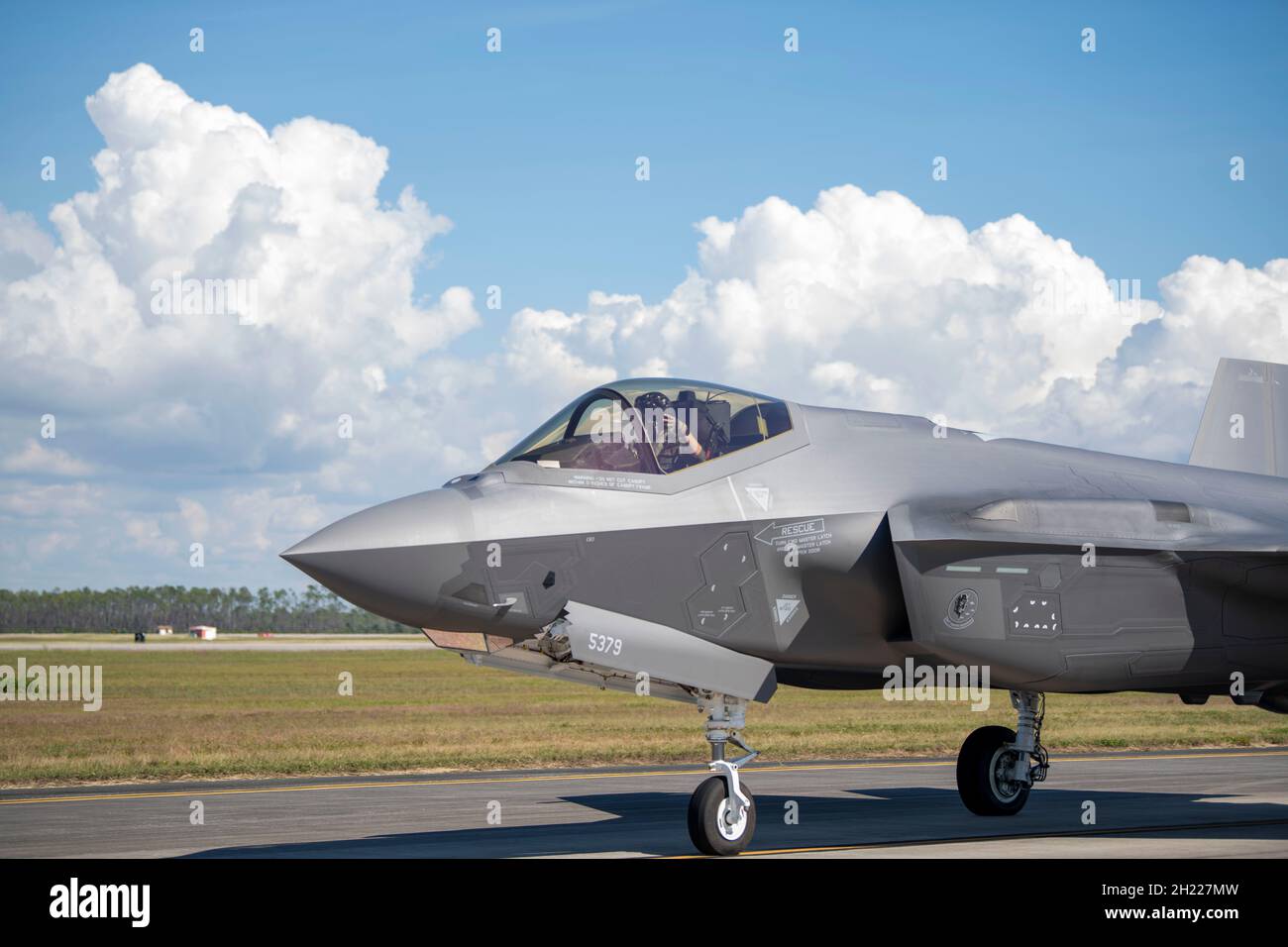 A U.S. Air Force F-35 Lightning II assigned to the 354th Fighter Wing ...