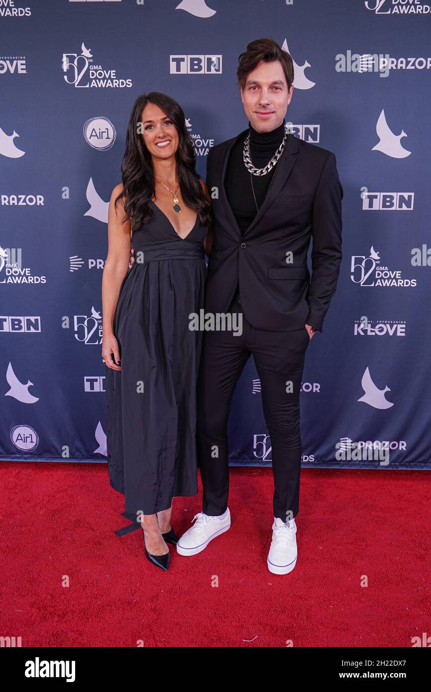 Nashville, Tennessee, USA, October 19, 2021. Ben Schofield and his wife ...