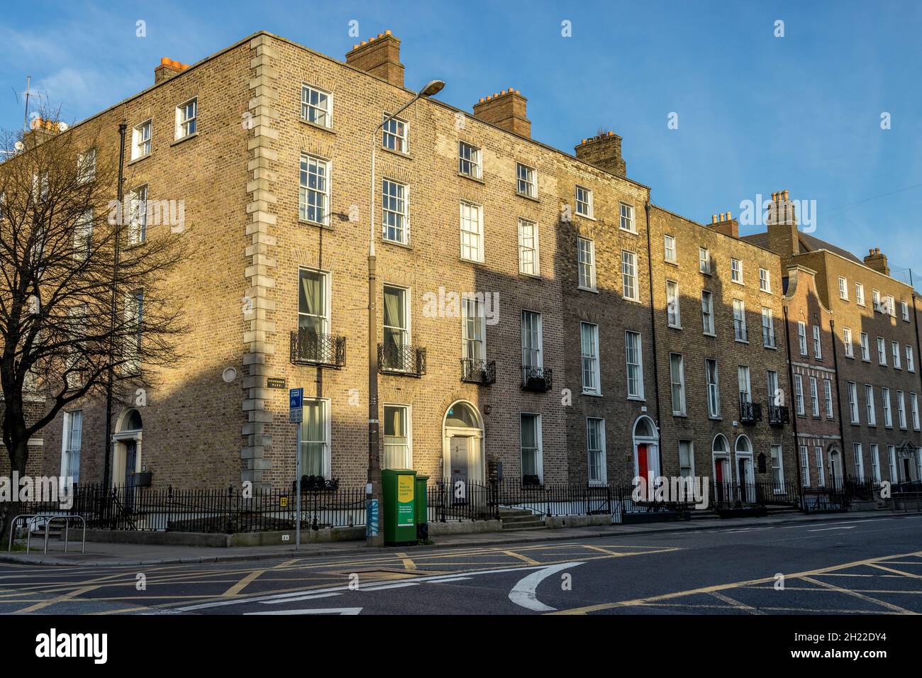 Fitzwilliam square hi-res stock photography and images - Alamy
