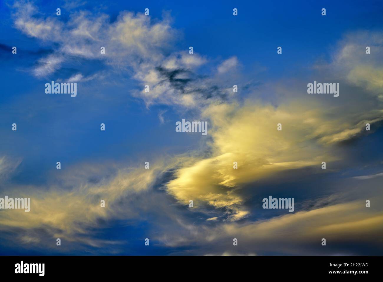 Reflecting light hi-res stock photography and images - Alamy