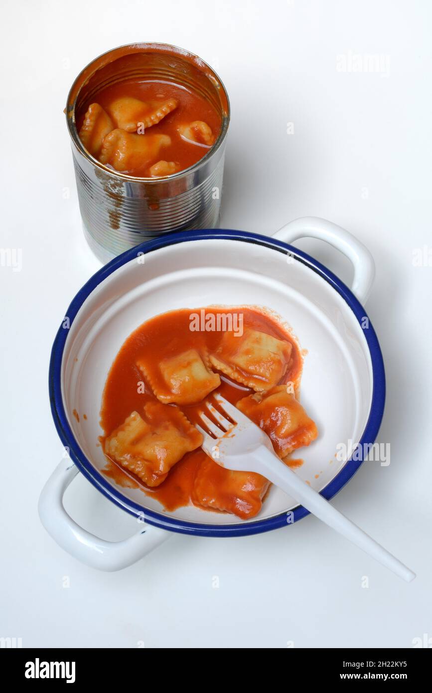 Ravioli can hi-res stock photography and images - Alamy
