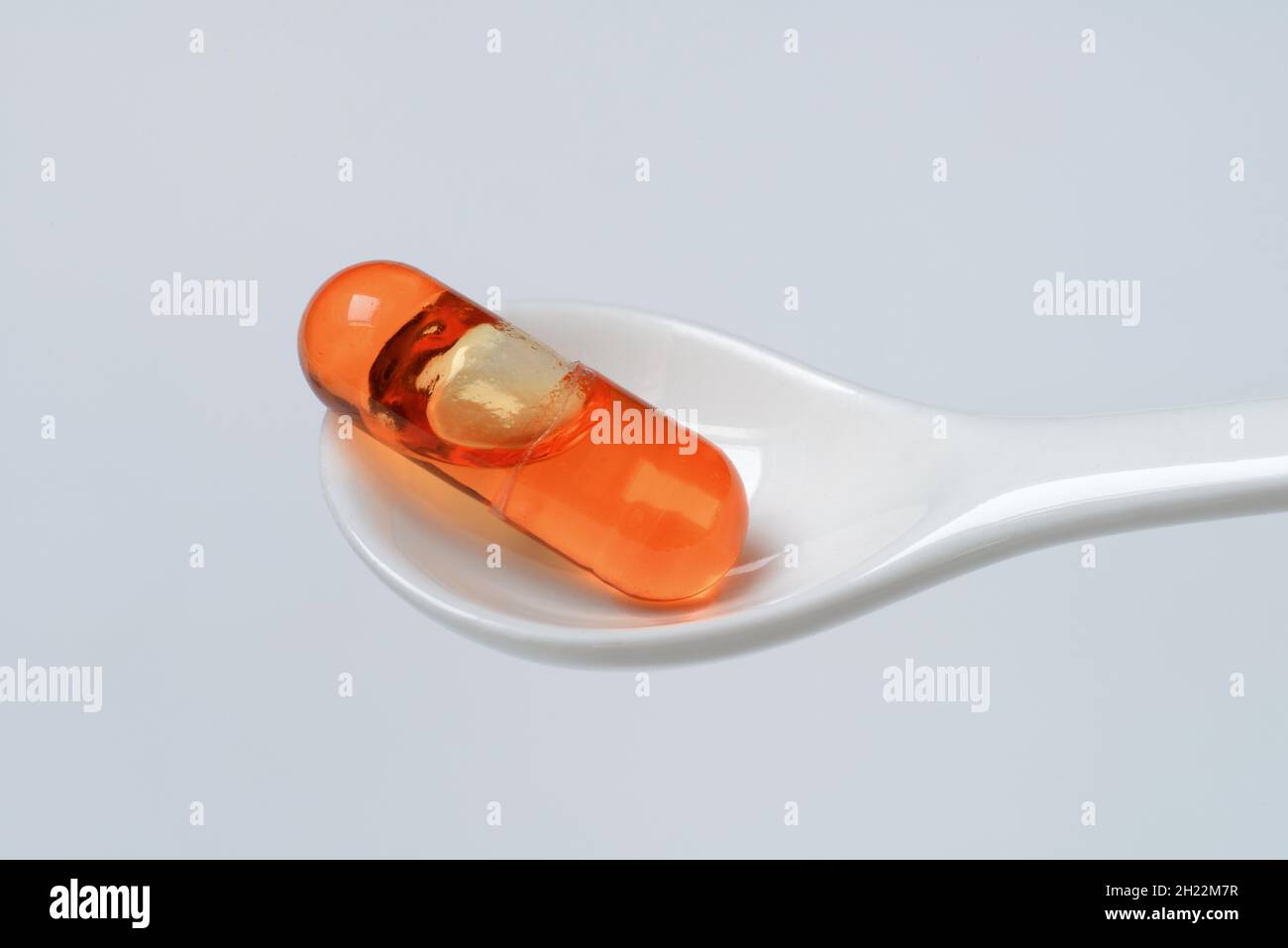 Omega 3 capsule hi-res stock photography and images - Alamy