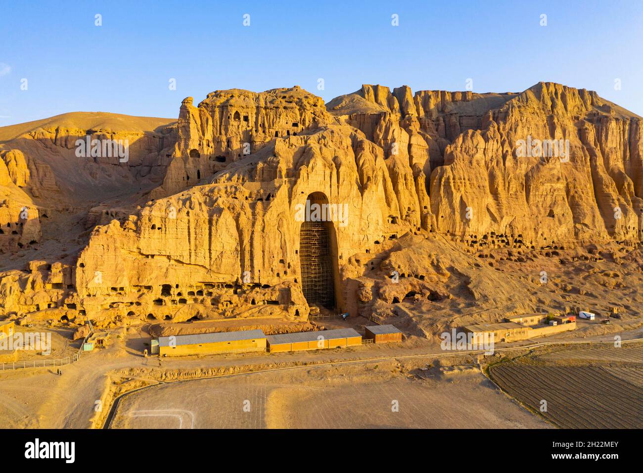 Statue of buddha bamyan afghanistan High Resolution Stock Photography ...