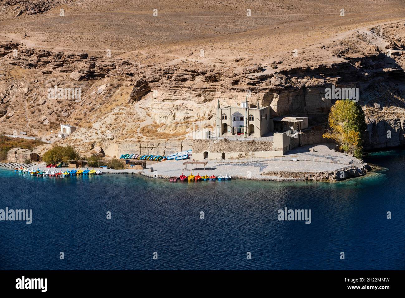 Overlook over the deep blue lakes of the Unesco National Park, Band-E ...