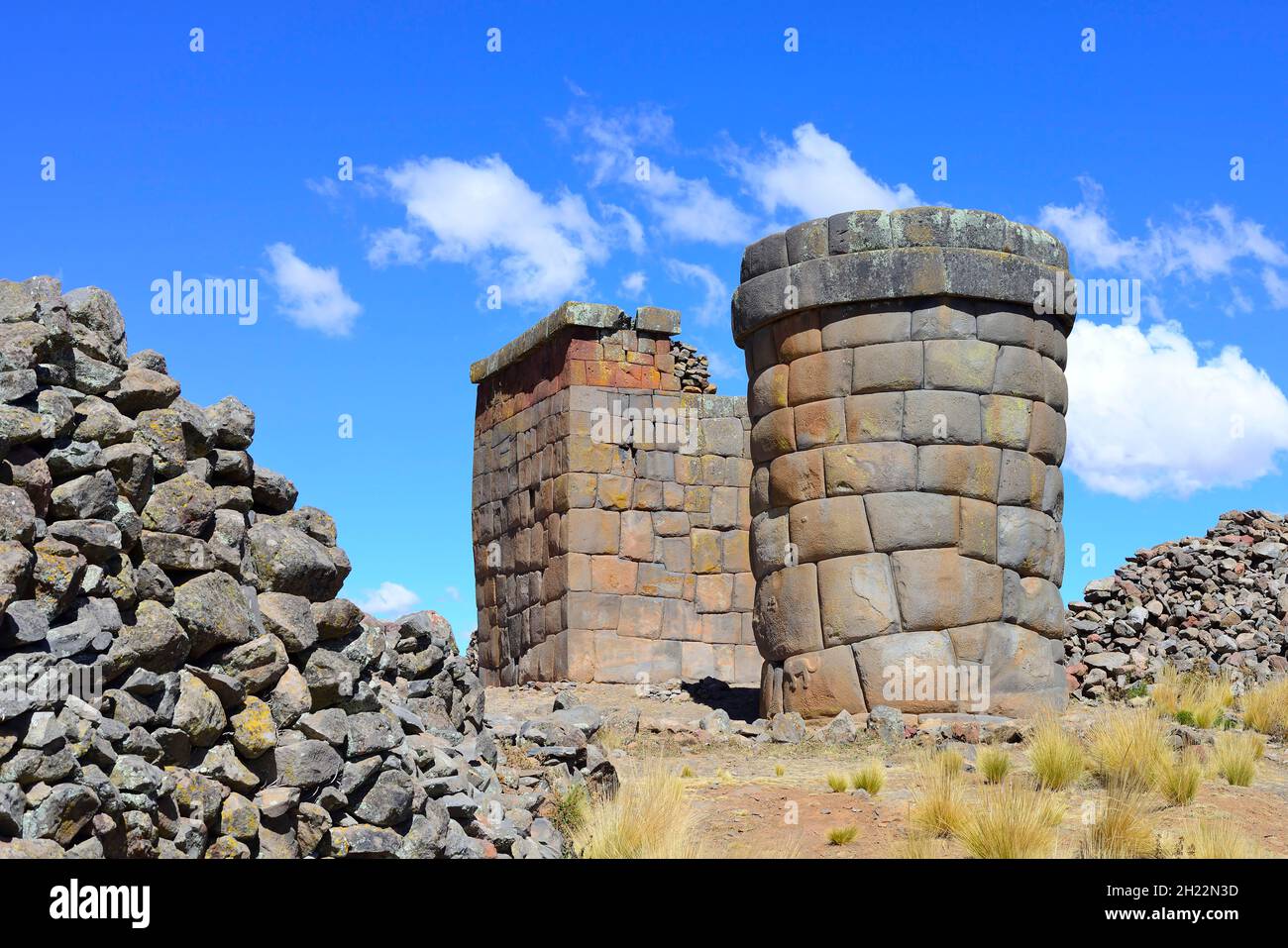 Peru chullpas cutimbo puno hi-res stock photography and images - Alamy
