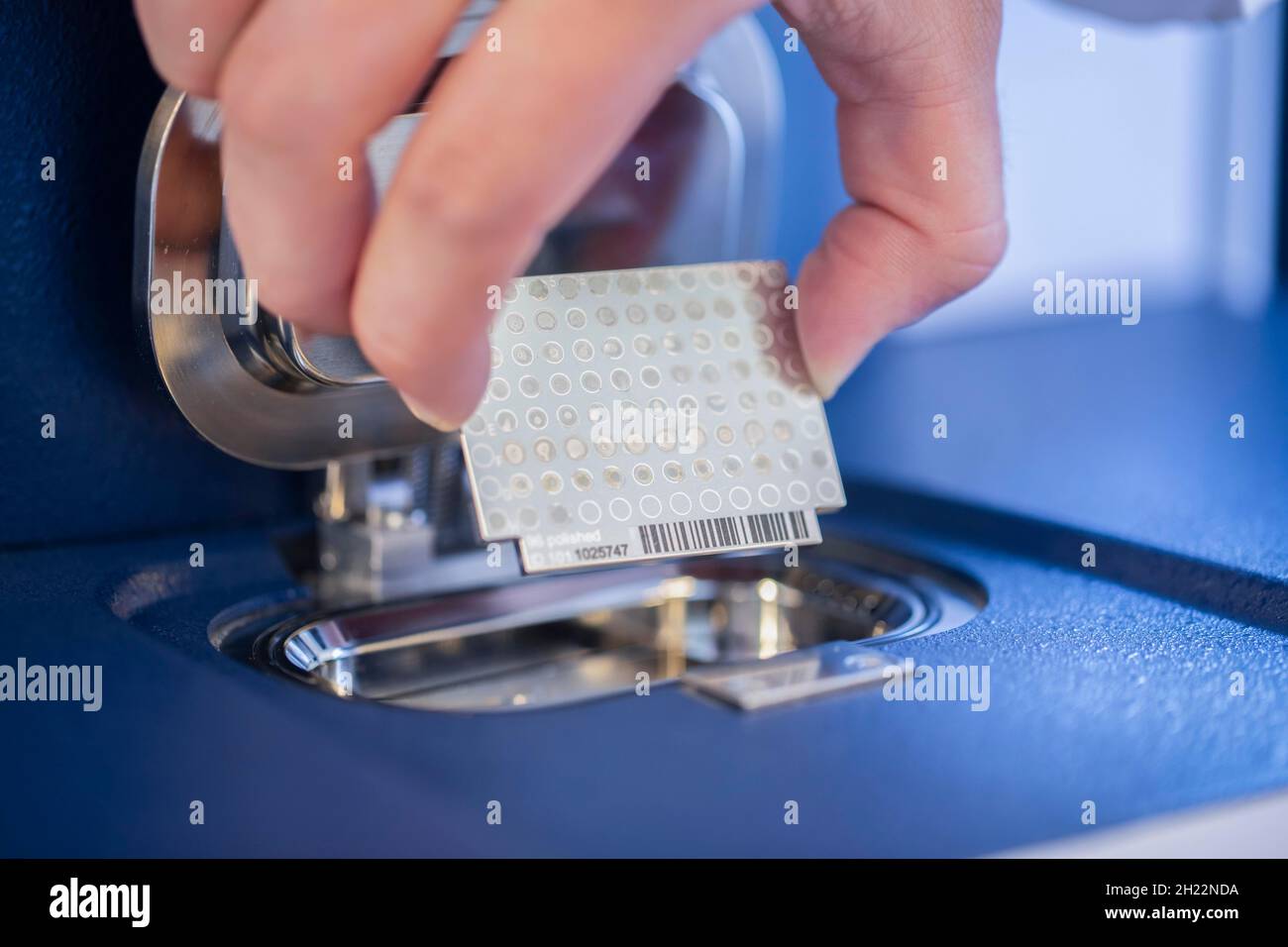 Laboratory device hi-res stock photography and images - Alamy
