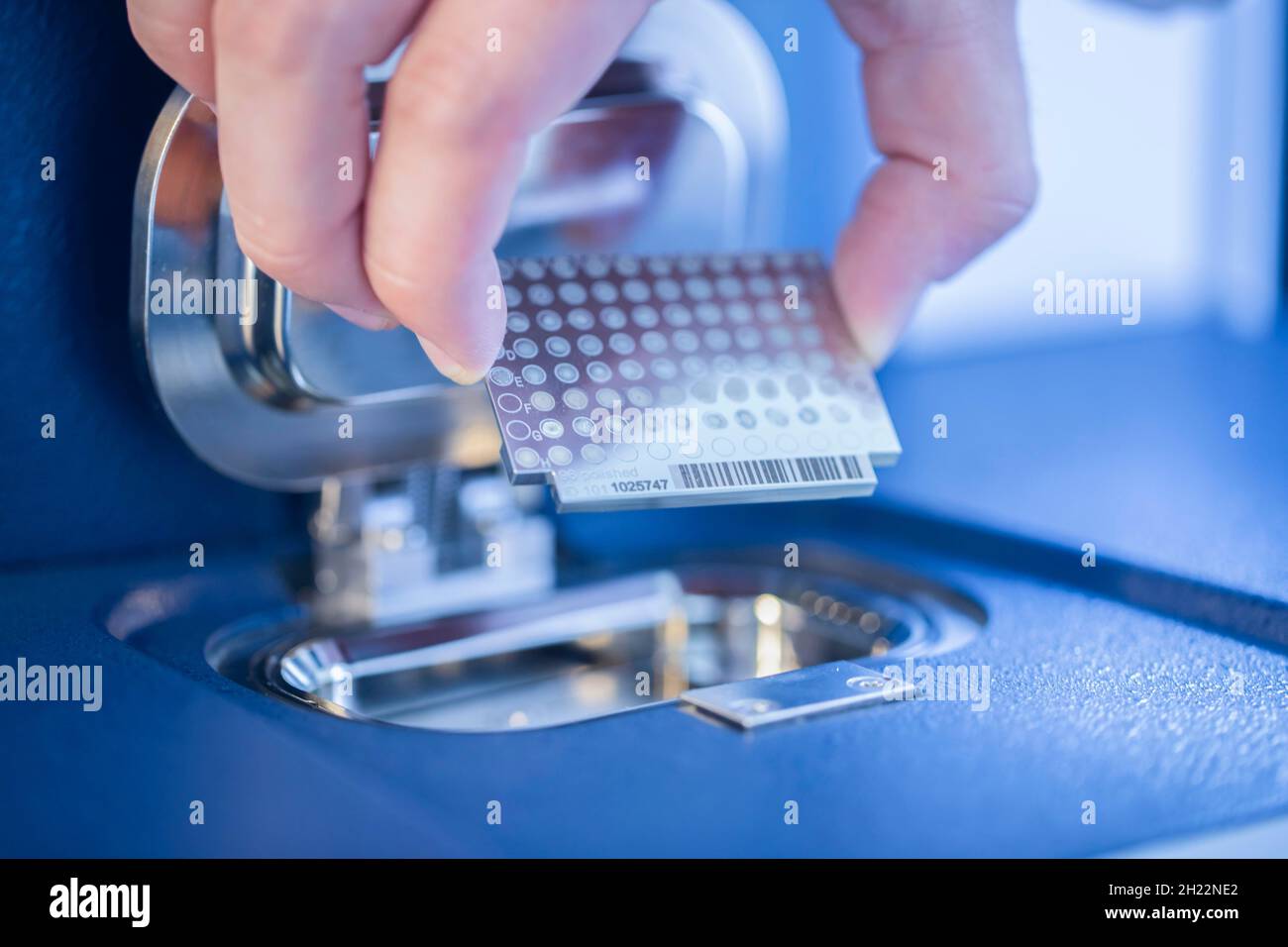 Laboratory device hi-res stock photography and images - Alamy