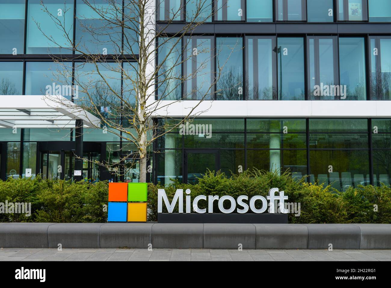 Microsoft Germany Headquarters, Walter-Gropius-Strasse, Schwabing ...