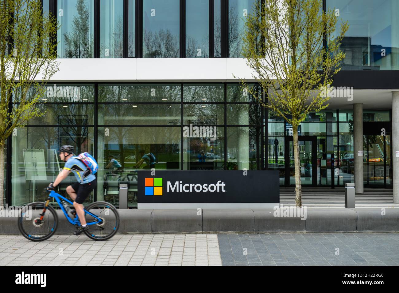 Microsoft Germany Headquarters, Walter-Gropius-Strasse, Schwabing ...