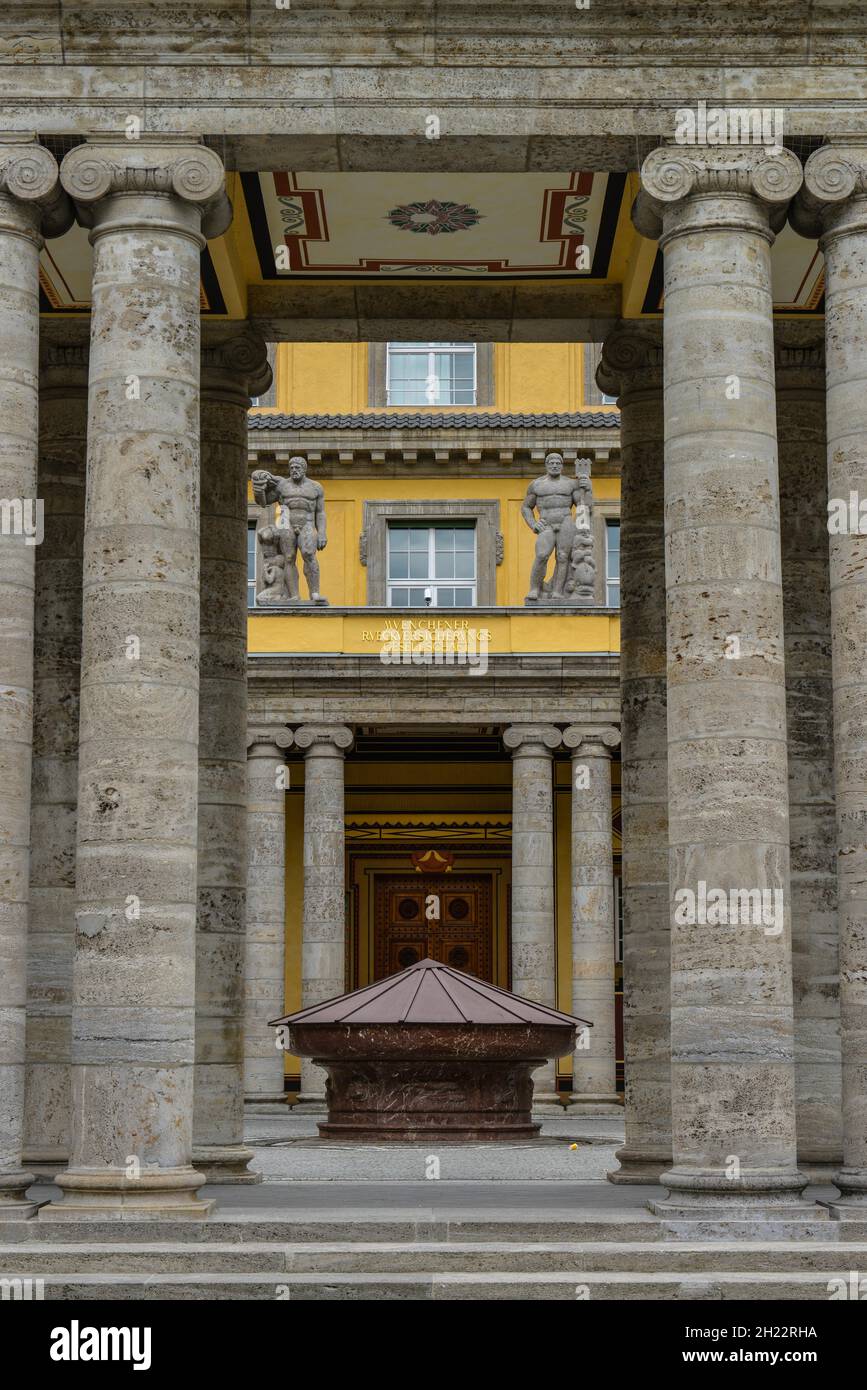 Main Building, Munich Reinsurance, Koeniginstrasse, Munich, Bavaria ...