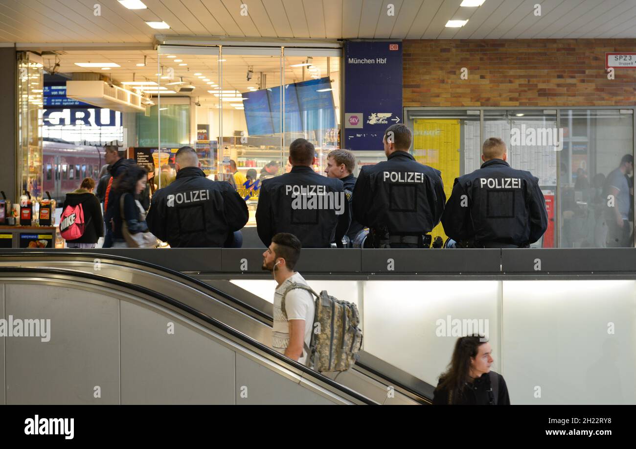 Police, Central Station, Munich, Bavaria, Germany Stock Photo - Alamy