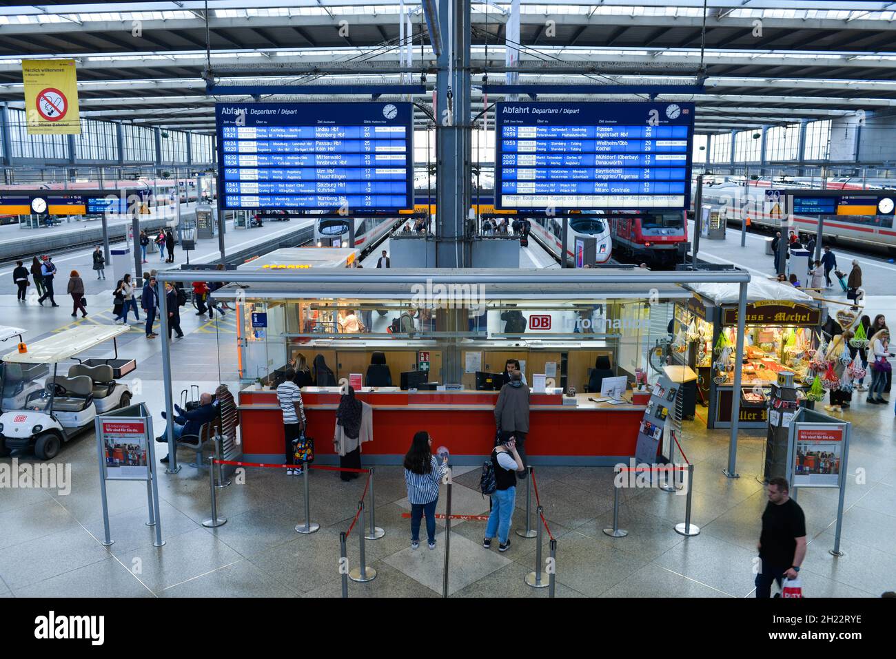 Main Hall, Central Station, Munich, Bavaria, Germany Stock Photo - Alamy
