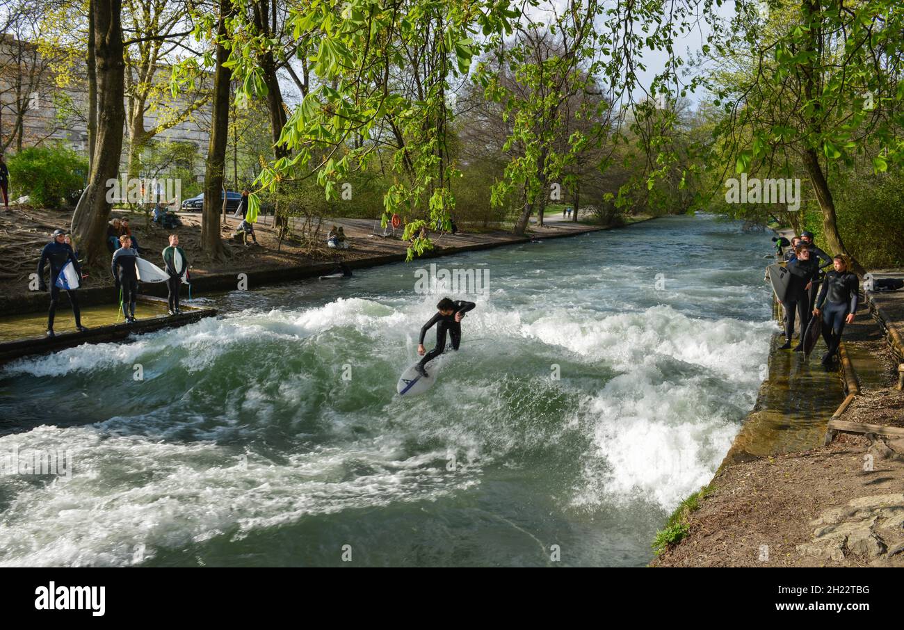 Surfer, Eisbach wave, Munich, Bavaria, Germany Stock Photo - Alamy