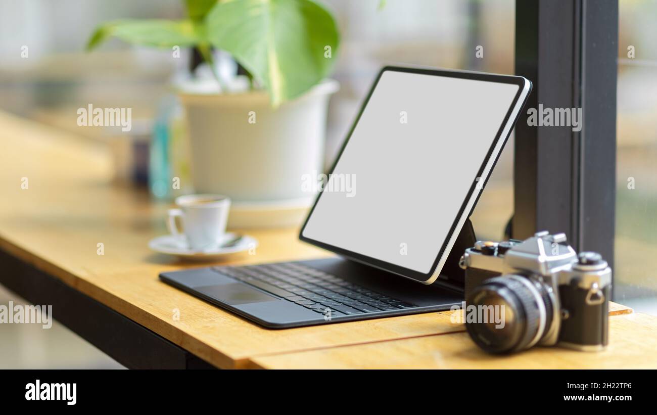 Side view retro computer monitor hi-res stock photography and images ...