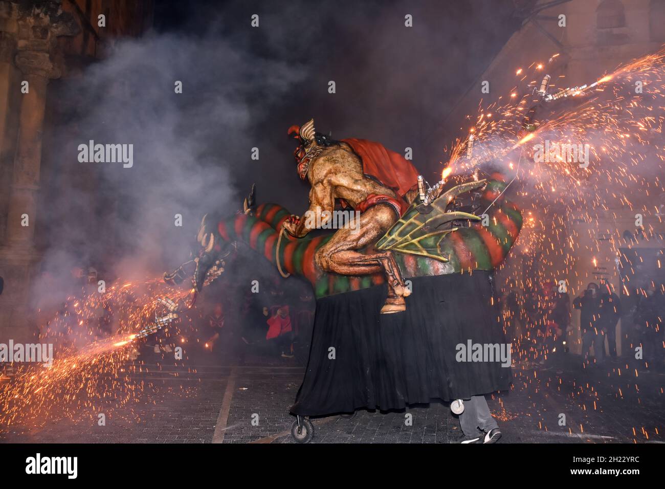 Vendrell, Tarragona, Spain. 30th Sep, 2021. A person carries a creature ...