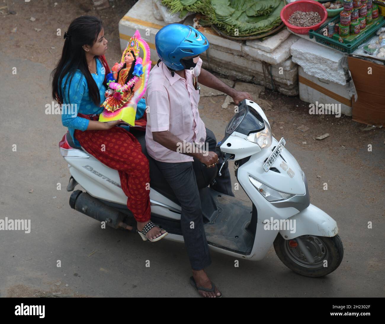 Agartala, Tripura, India, 20th October 2021. People buying statues of ...