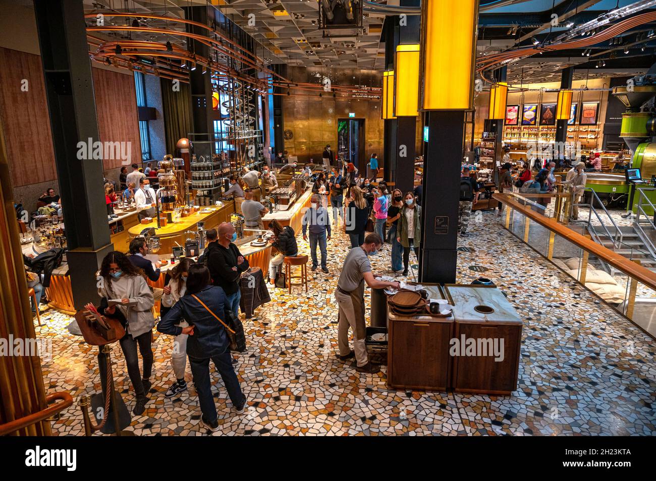Starbucks reserve roastery hi-res stock photography and images - Alamy