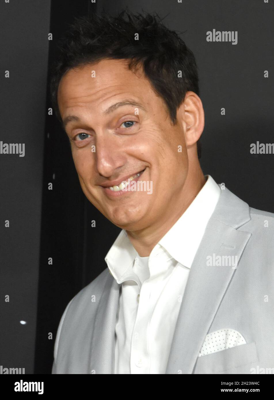 Los Angeles, California, USA 19th October 2021 Actor Elon Gold attends ...