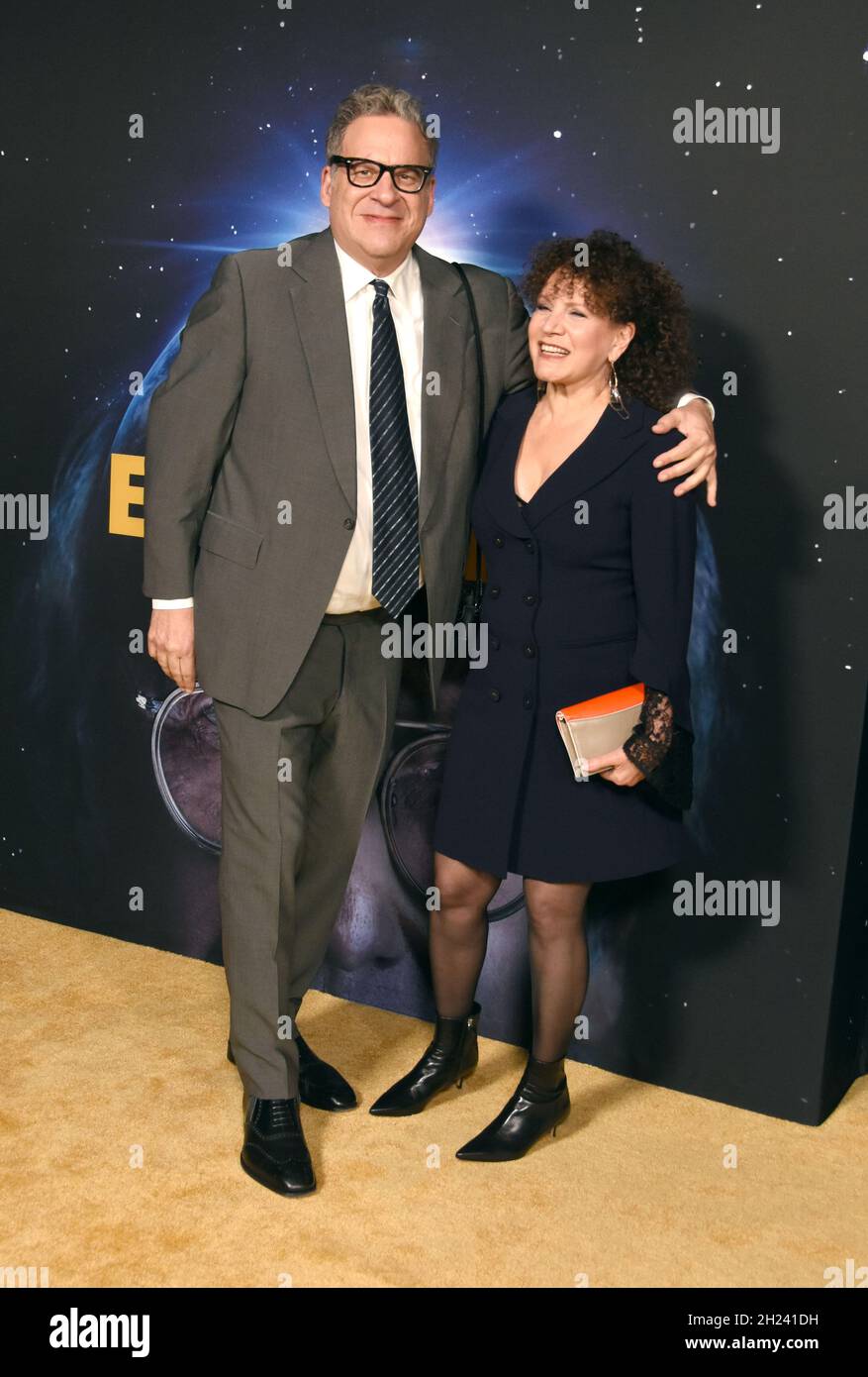 Susie essman and jeff garlin hi-res stock photography and images - Alamy