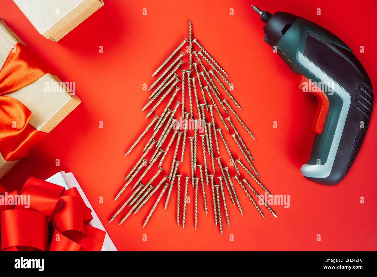 Screw boxes hi-res stock photography and images - Alamy